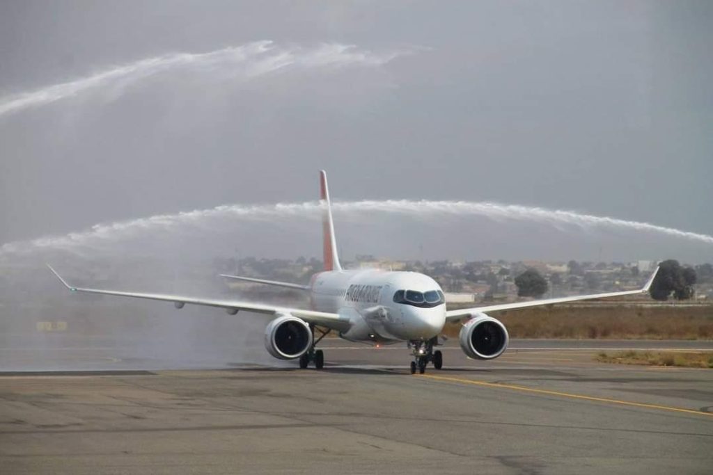 TAAG Angola Airlines incorporates first A220-300 into fleet - Aviation ...